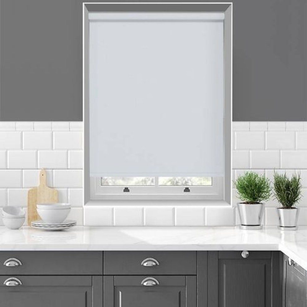 Best Blinds For Dressing Your Kitchen Windows