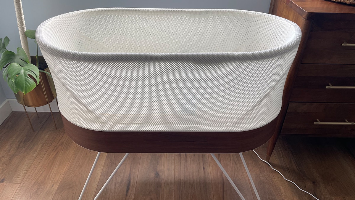 SNOO cot review: are they really worth it?