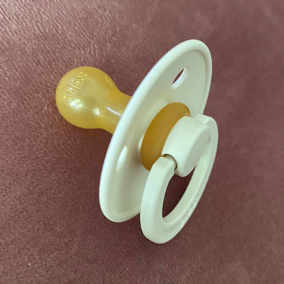 Best dummies for breastfed babies 2025: Tried and tested