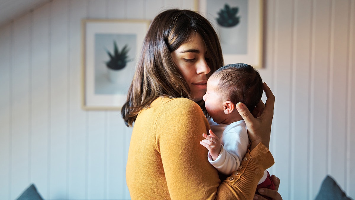 7-week-old baby: Milestones, sleep and feeding guide