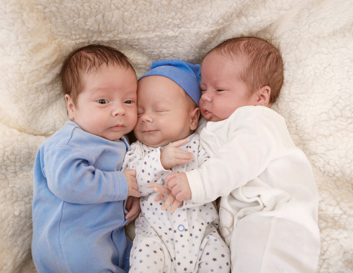 What to expect when pregnant with triplets