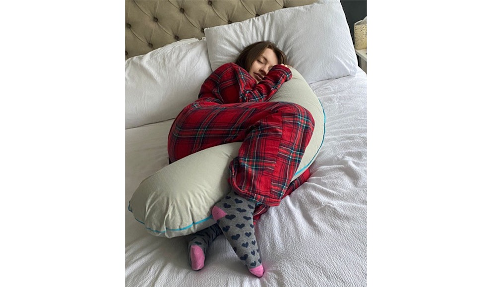 Simba Cooling Body Pillow