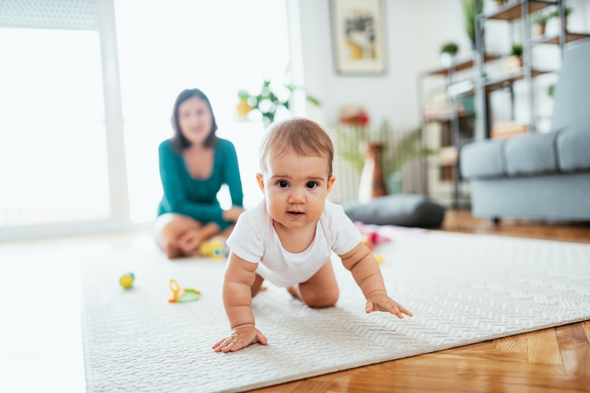 When do babies start crawling?