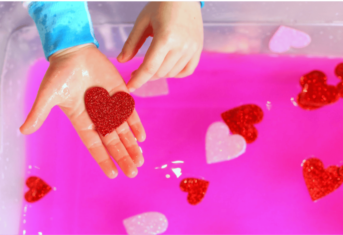 Valentine's Day tuff tray ideas for your little love
