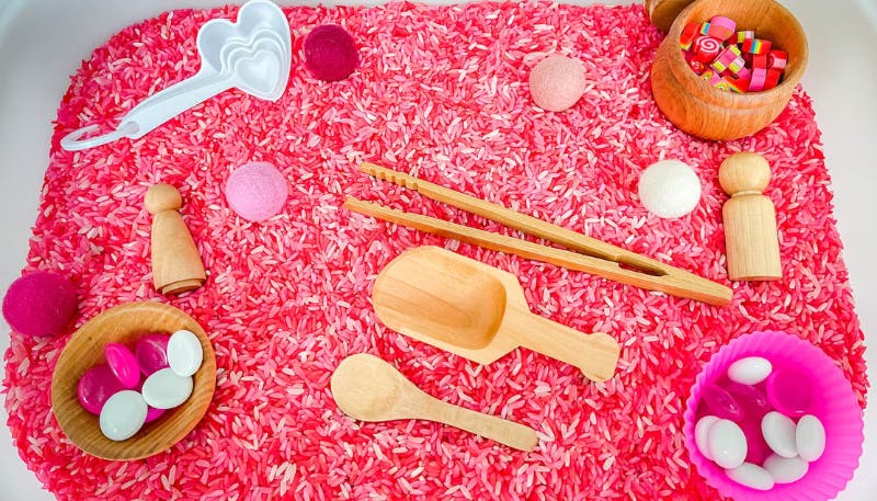 Valentine's Day tuff tray ideas for your little love