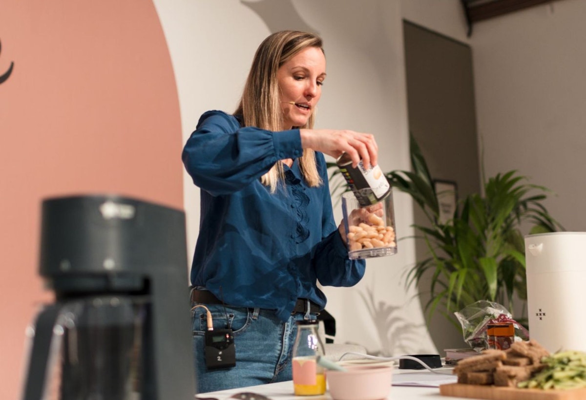 Charlotte Stirling-Reed launches new podcast “How to Feed”