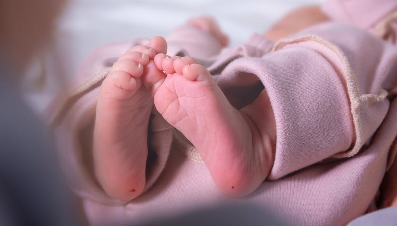 Full Guide: The newborn blood spot test (heel prick test)