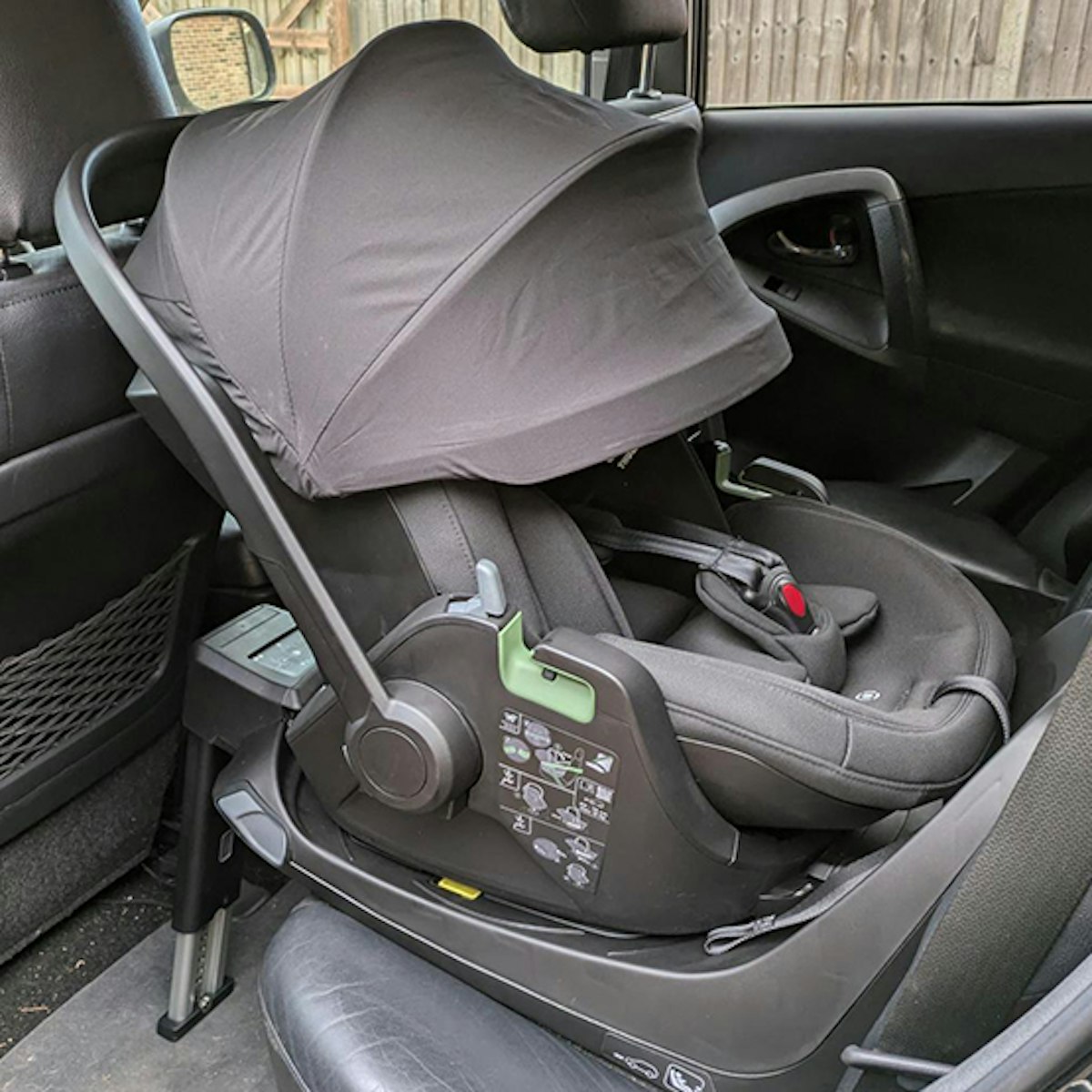 Review: Thule Maple i-size infant seat with Alfi ISOFIX base