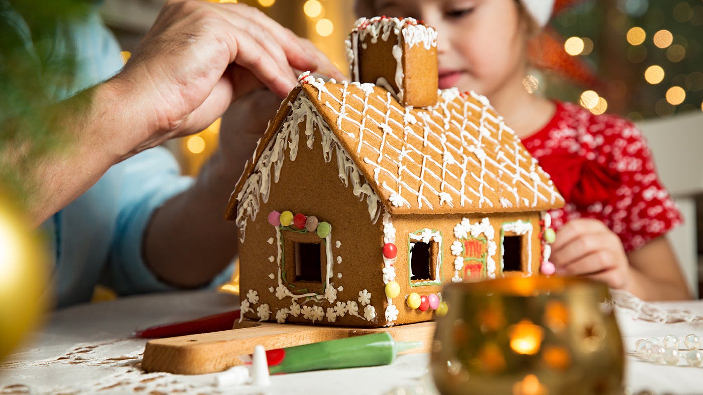 how to make own gingerbread house