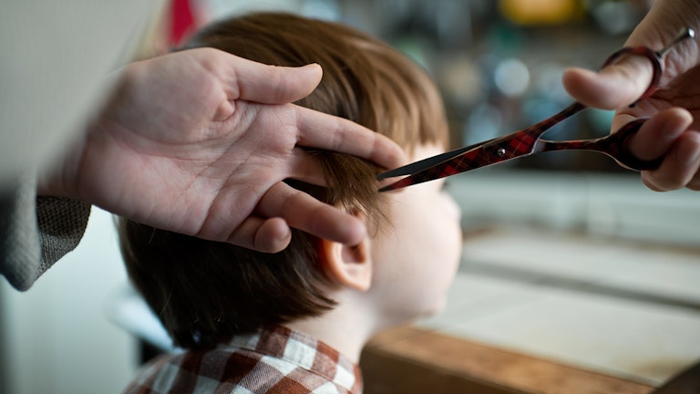 How to cut a toddlers hair: At home or at the salon
