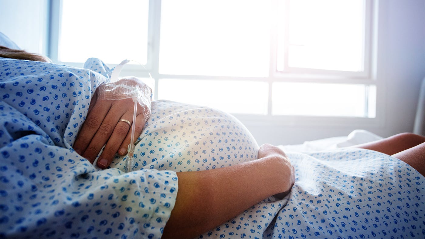 How to stay cool during labour: Tips and advice