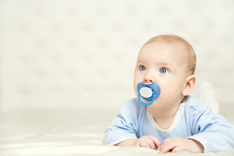 7 ways to wean your baby off their dummy
