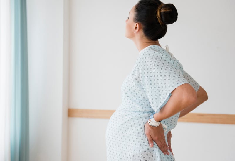 Are women choosing to give birth without pain relief or are they being ...