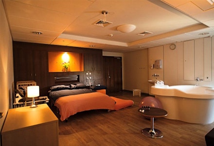 Giving birth: what are my options? | Pregnancy | Mother & Baby