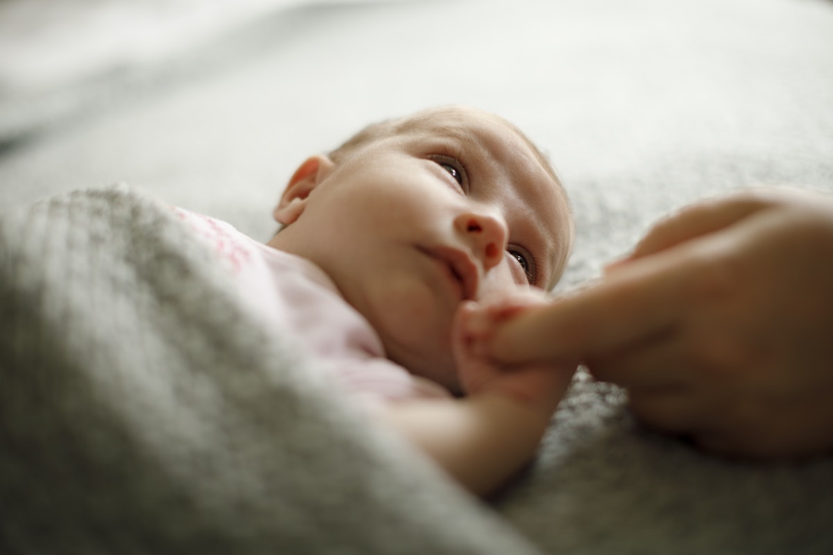 2 week old baby: Feeding, sleeping and development explained