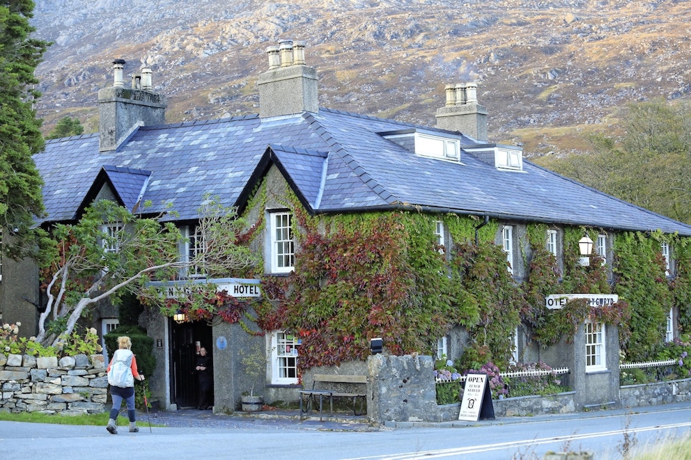 Snowdonia Peak To Pub Route | LFTO