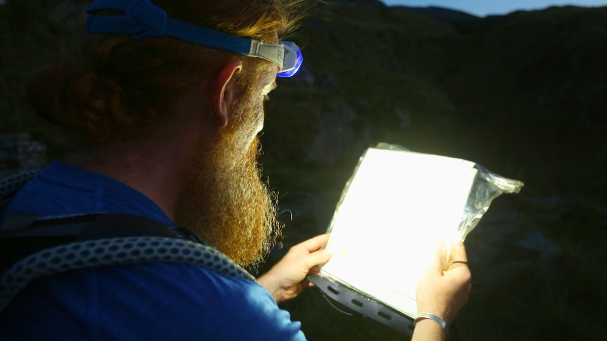 How to navigate in the dark and hike at night safely
