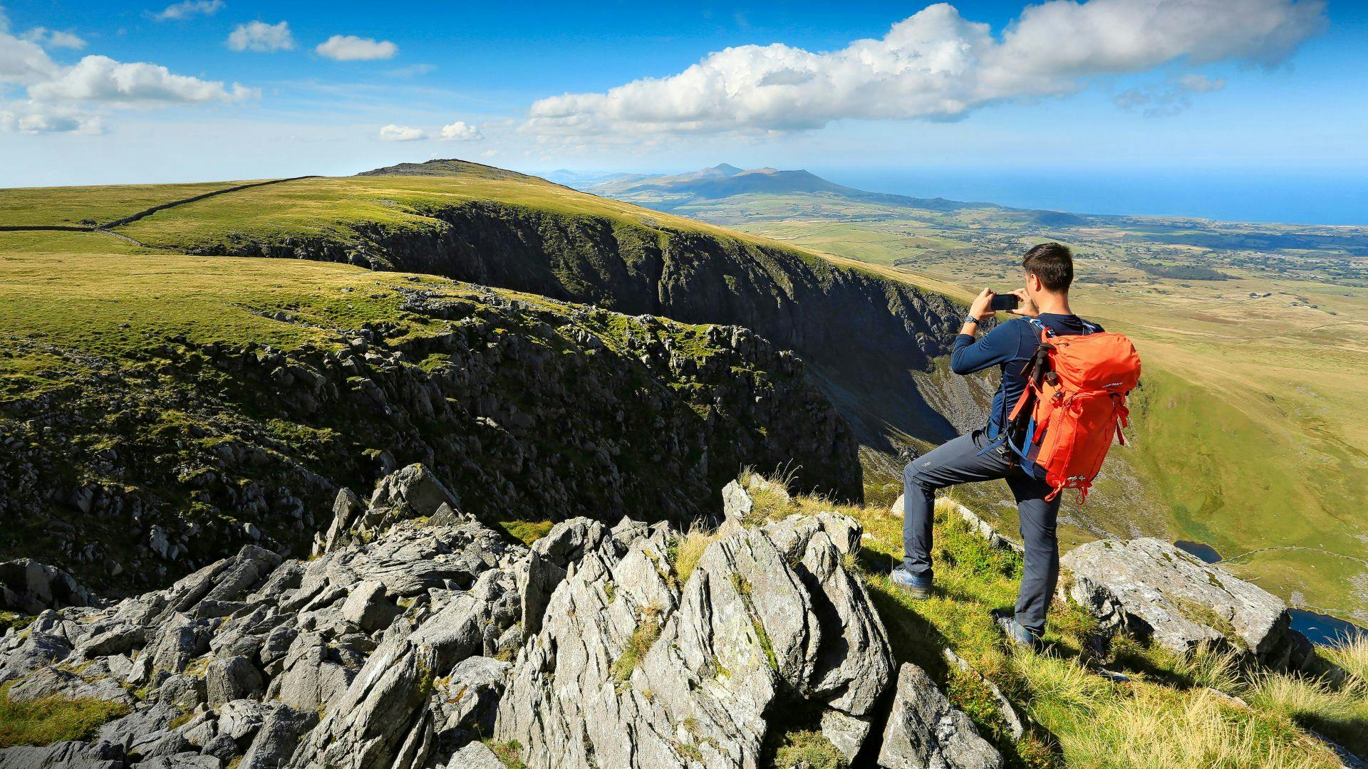 How To Take Better Outdoor Photos With Your Smartphone