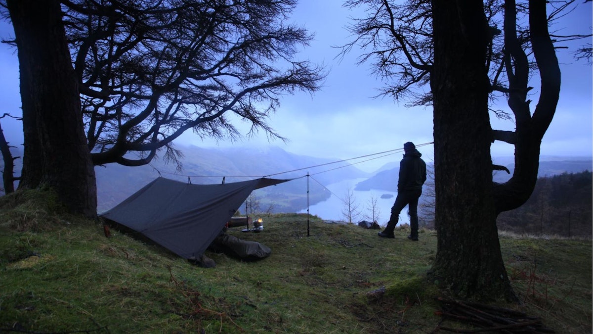 Beginner’s guide to tarp camping | 17 tips for a night in the wild