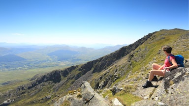 Moel Siabod via Daear Ddu ridge walking route | Full guide