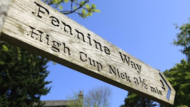 High Cup Nick walking route | England's Grand Canyon