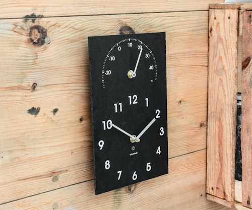 Outdoor garden clocks for passing the time peacefully | Modern Gardens