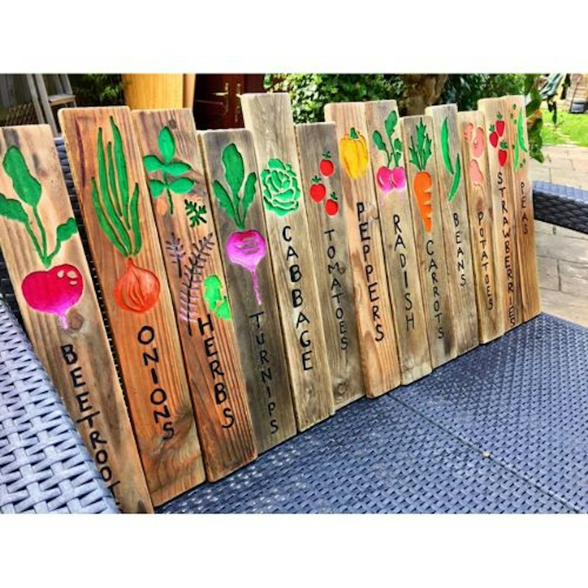 13 allotment gifts for your loved one