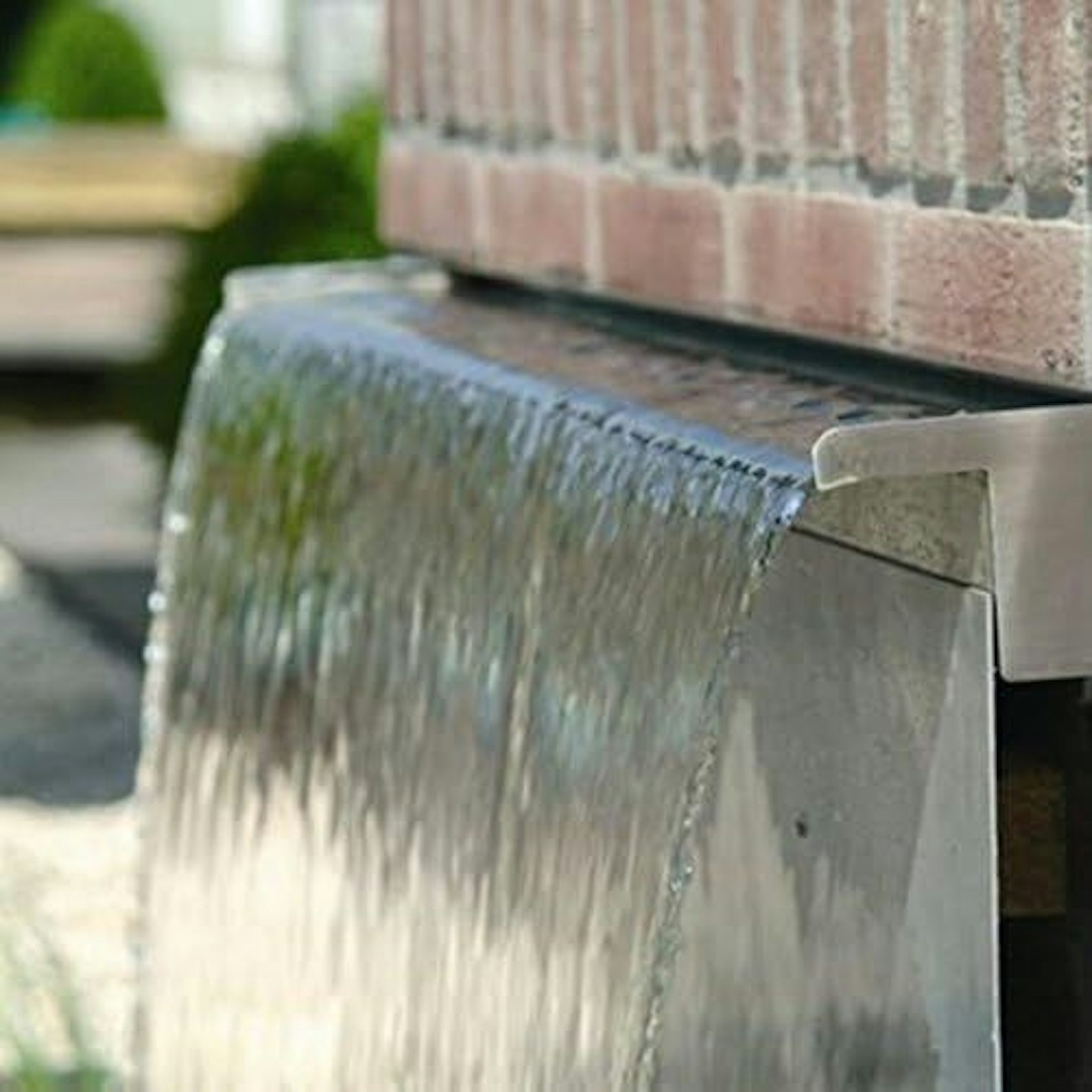 DIY water feature: How to create your own | Projects | Modern Gardens