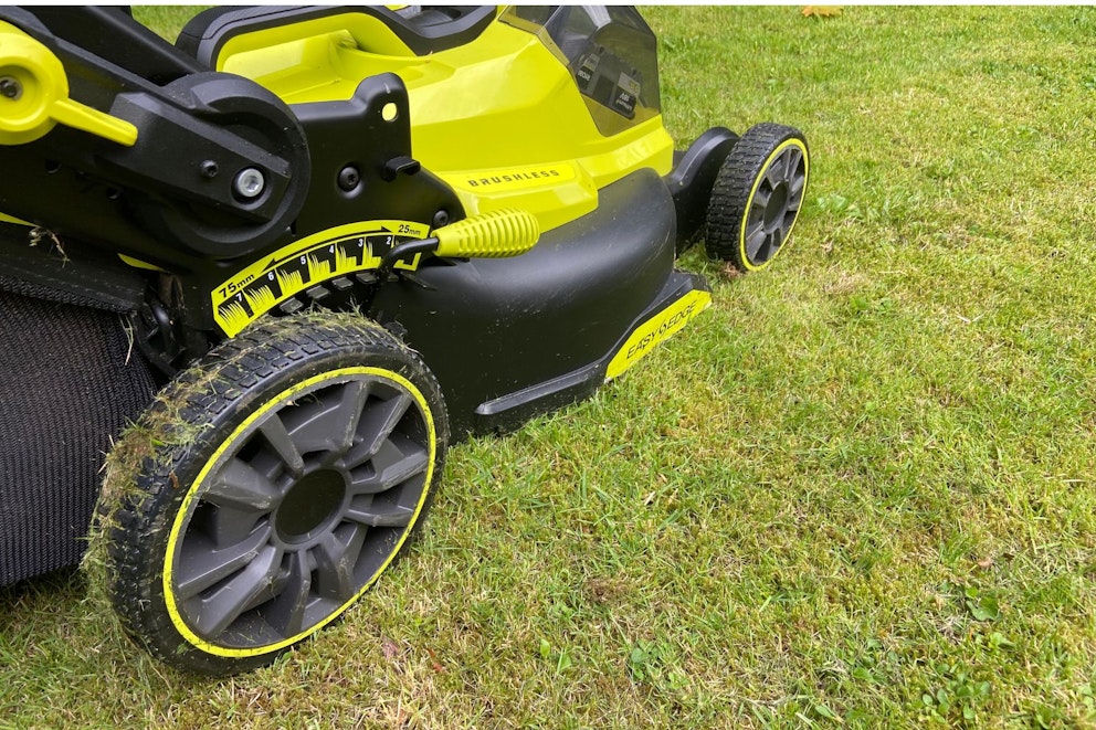 Ryobi 18V ONE+ HP Cordless Brushless 40cm Lawn Mower Review