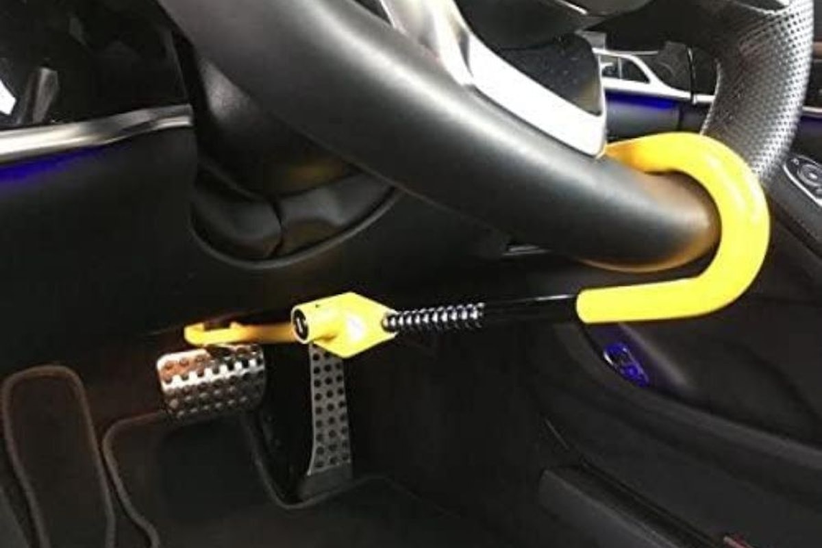 The best steering wheel locks 2025