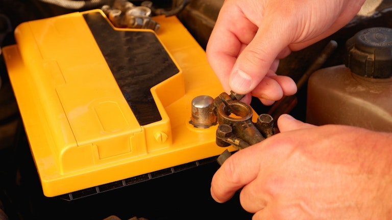 How to disconnect a car battery safely