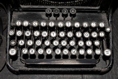 What is QWERTY layout on a keyboard 2023 | Tech | Whats The Best