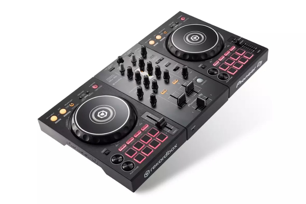Best DJ Decks for Beginners 2025: Learn to mix like a pro