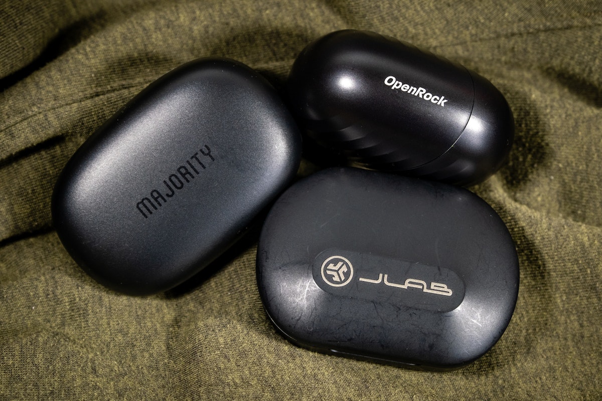 Ear-hook headphones for working out, tried and tested by William Lobley ...