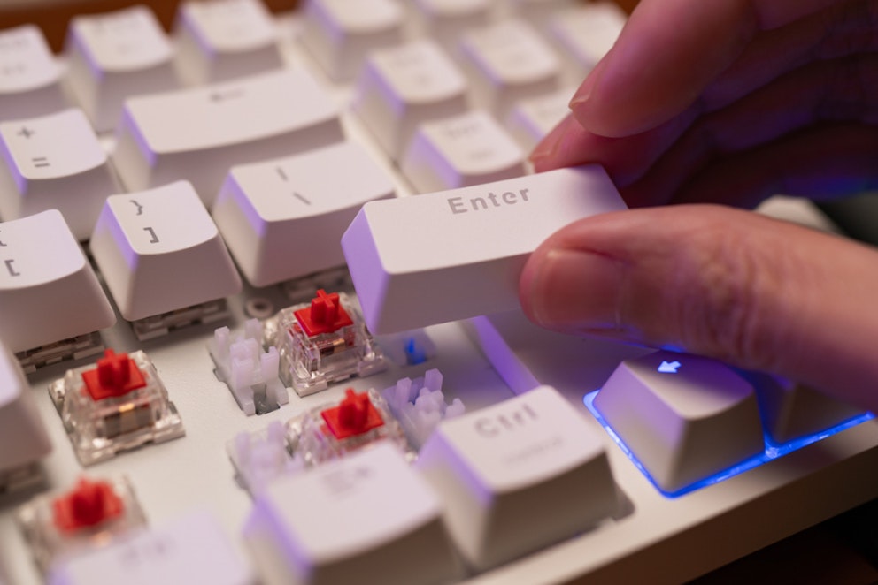 How to change mechanical keyboard switches and keycaps | Tech | What's ...