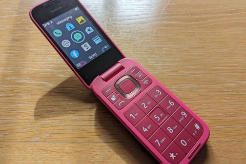 Keeping it simple: Nokia 2660 Flip review