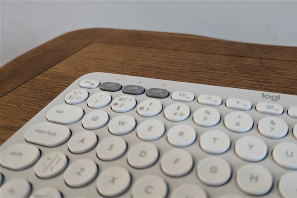 Logitech Pebble 2 keyboard and mouse Combi review
