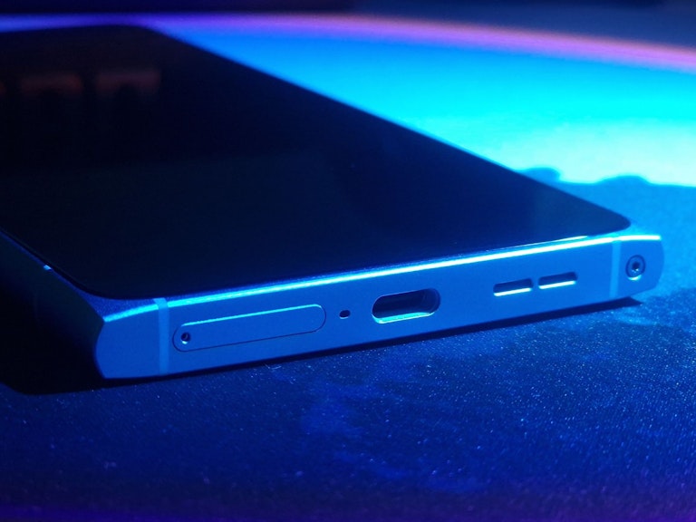 Affordable, repairable, incredible: HMD Skyline phone review
