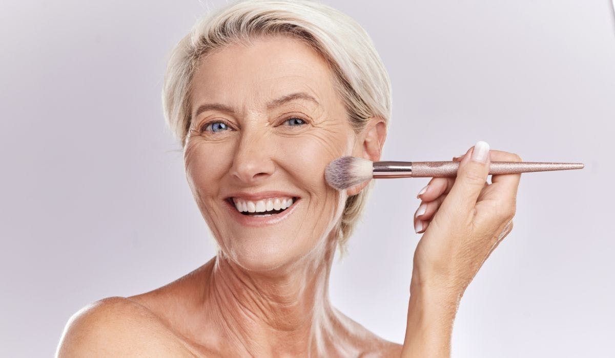 How To Contour: A Beginner's Guide To Contouring