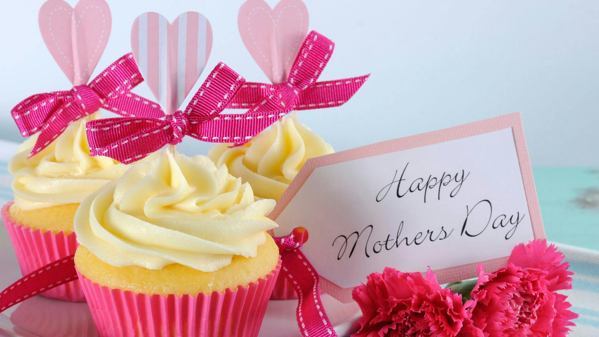 Mother's Day cupcakes to celebrate all the mums