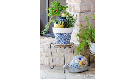 Easy ways to decorate a plant pot | Life | Yours