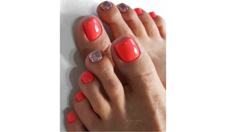 22 pedicure ideas to get your toes ready for summer