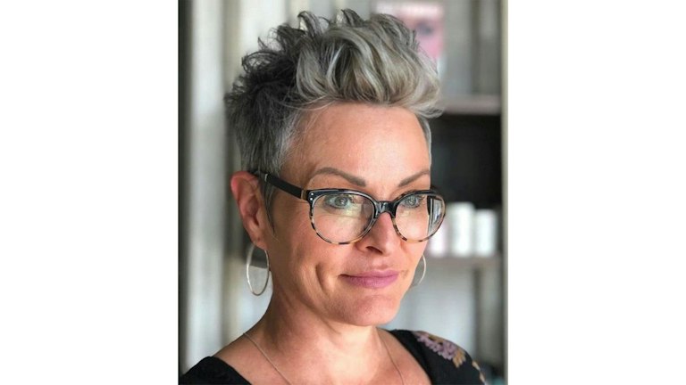20 Edgy Hairstyles For Over 60s