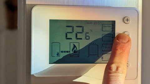 Does thermal wallpaper work and is it worth investing in?