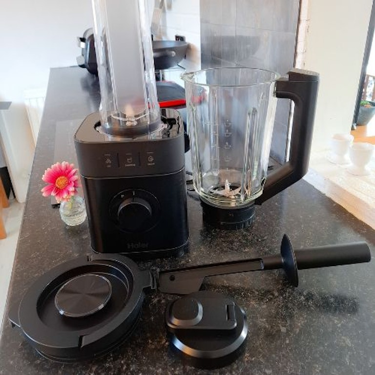 Best smoothie maker and blenders in the UK 2024
