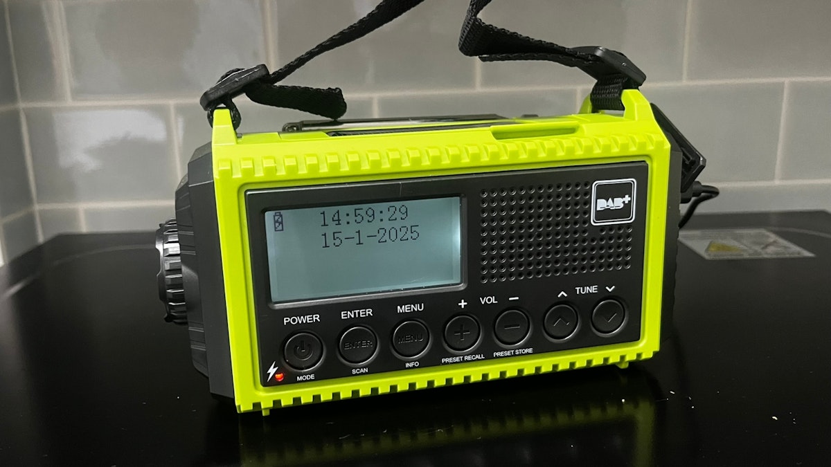 Portable DAB/FM Radio with Rechargeable Battery Review