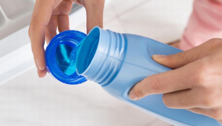 Bio vs non-bio detergent: what to use on your clothes