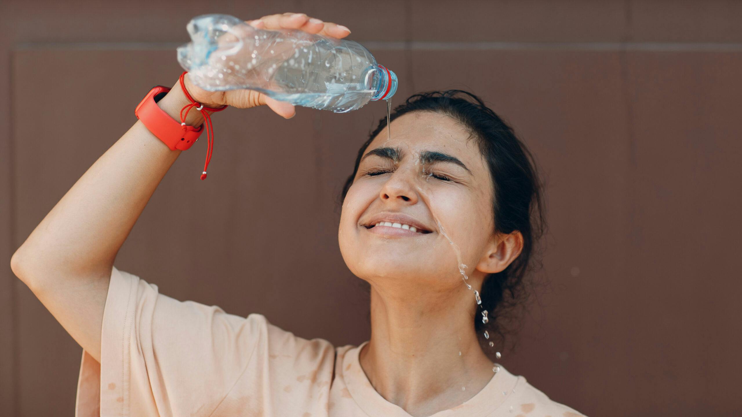 How to reduce sweating in hot weather