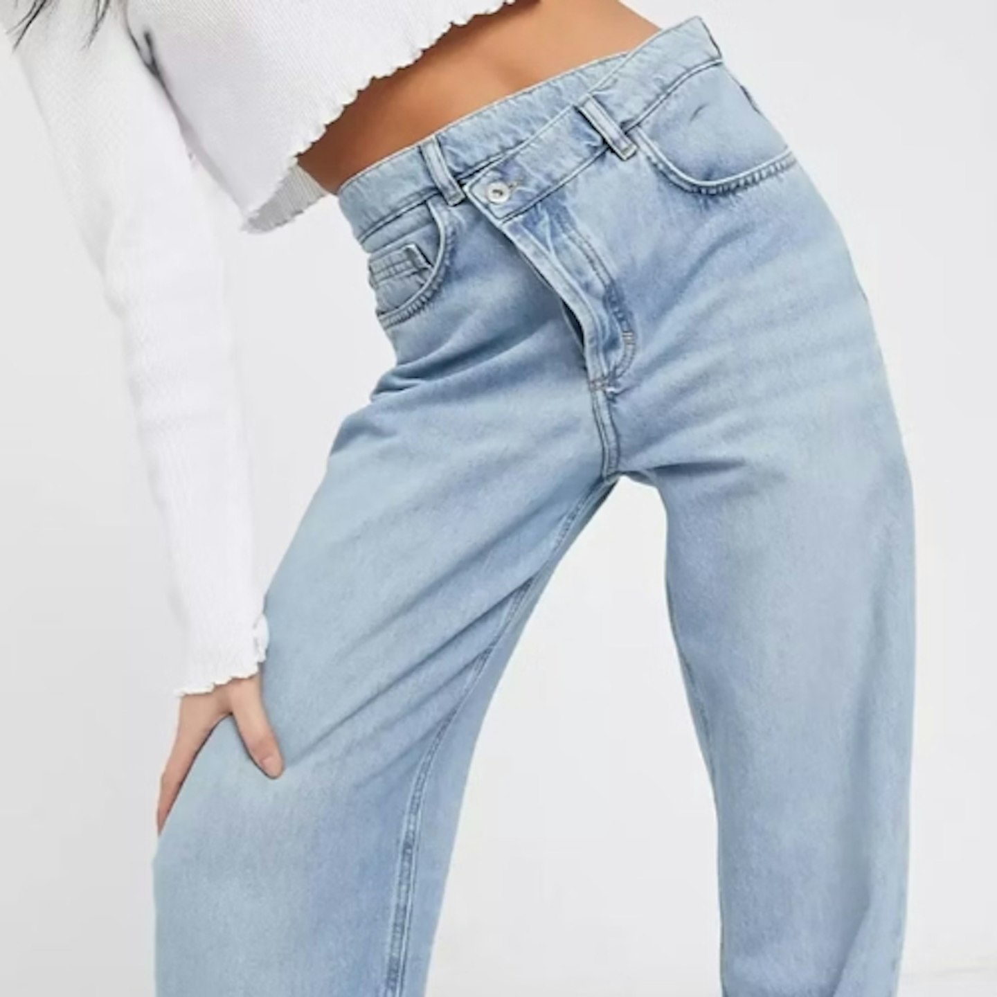 10 Of The Best Mom Jeans That'll Save Your Outfit Every Time - Closer