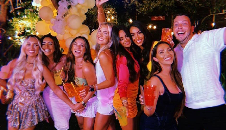 Axed TOWIE star Hannah Voyan posts about 'moving forward' after being ...